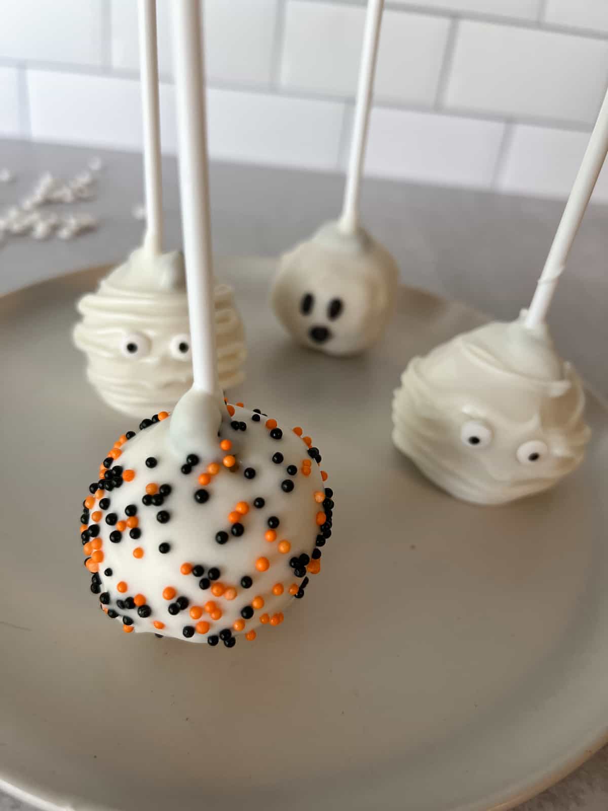 How to Make Halloween Cake Pops - Recipe made with Honey - Cream Cheese ...